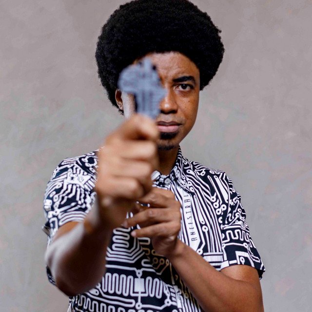 Biografia Roger Deff